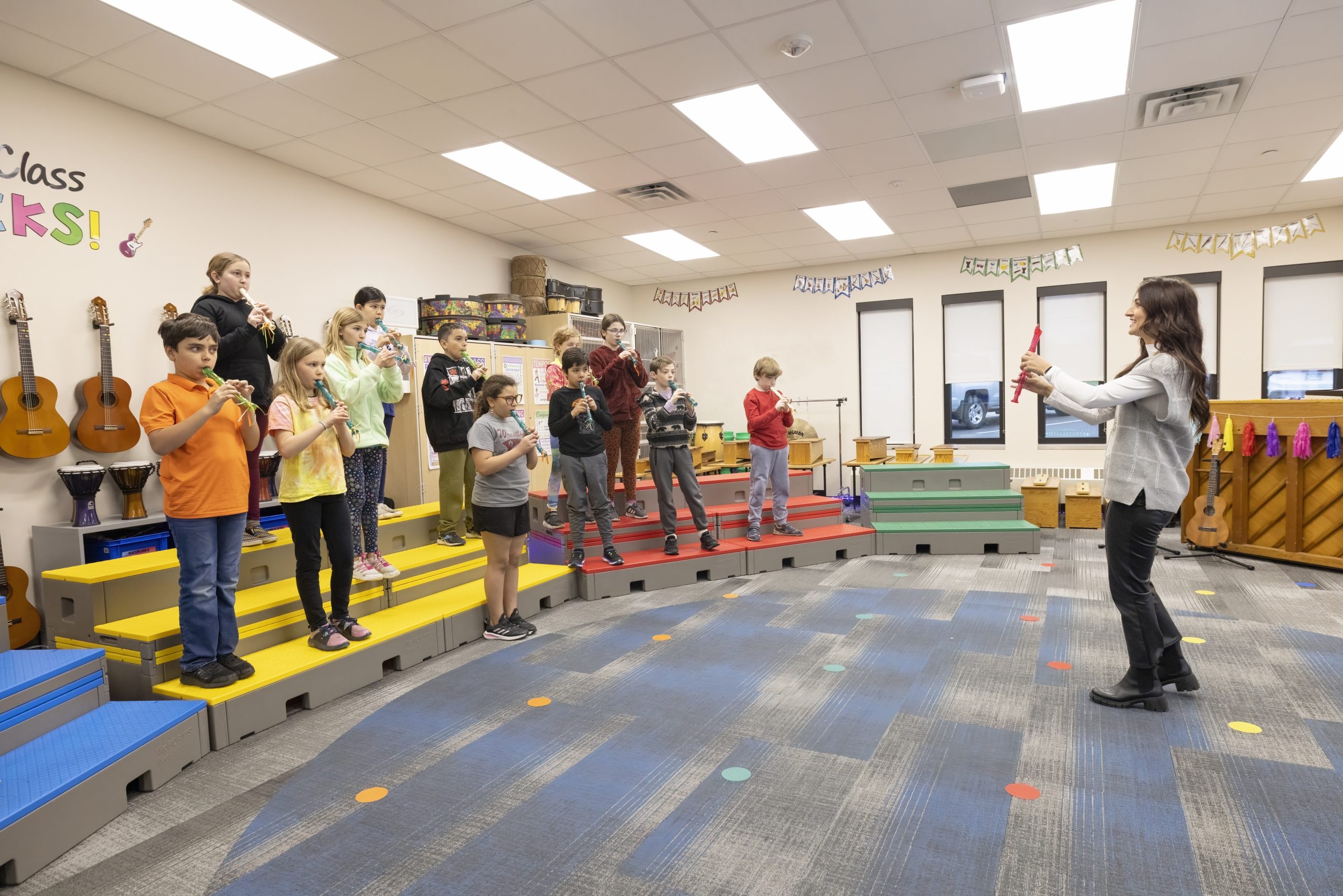 flipFORMS by Wenger: A Flexible Solution for Classrooms &Performances - Wenger Music Education